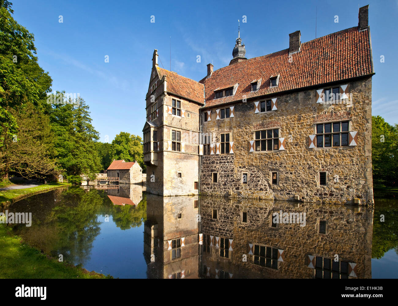 Water Castle Burg Vischering High Resolution Stock Photography and ...