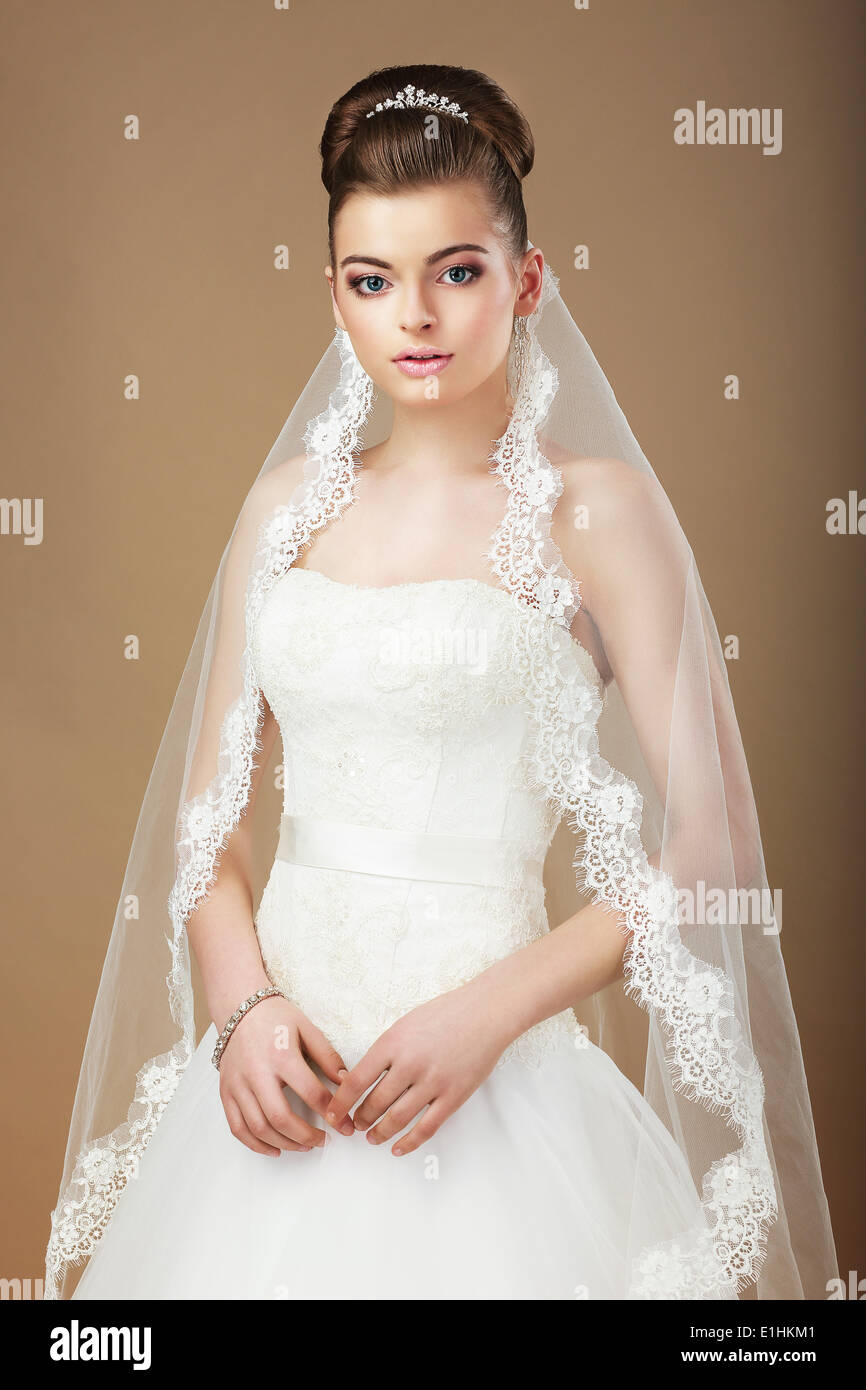 White Veil High Resolution Stock Photography and Images - Alamy