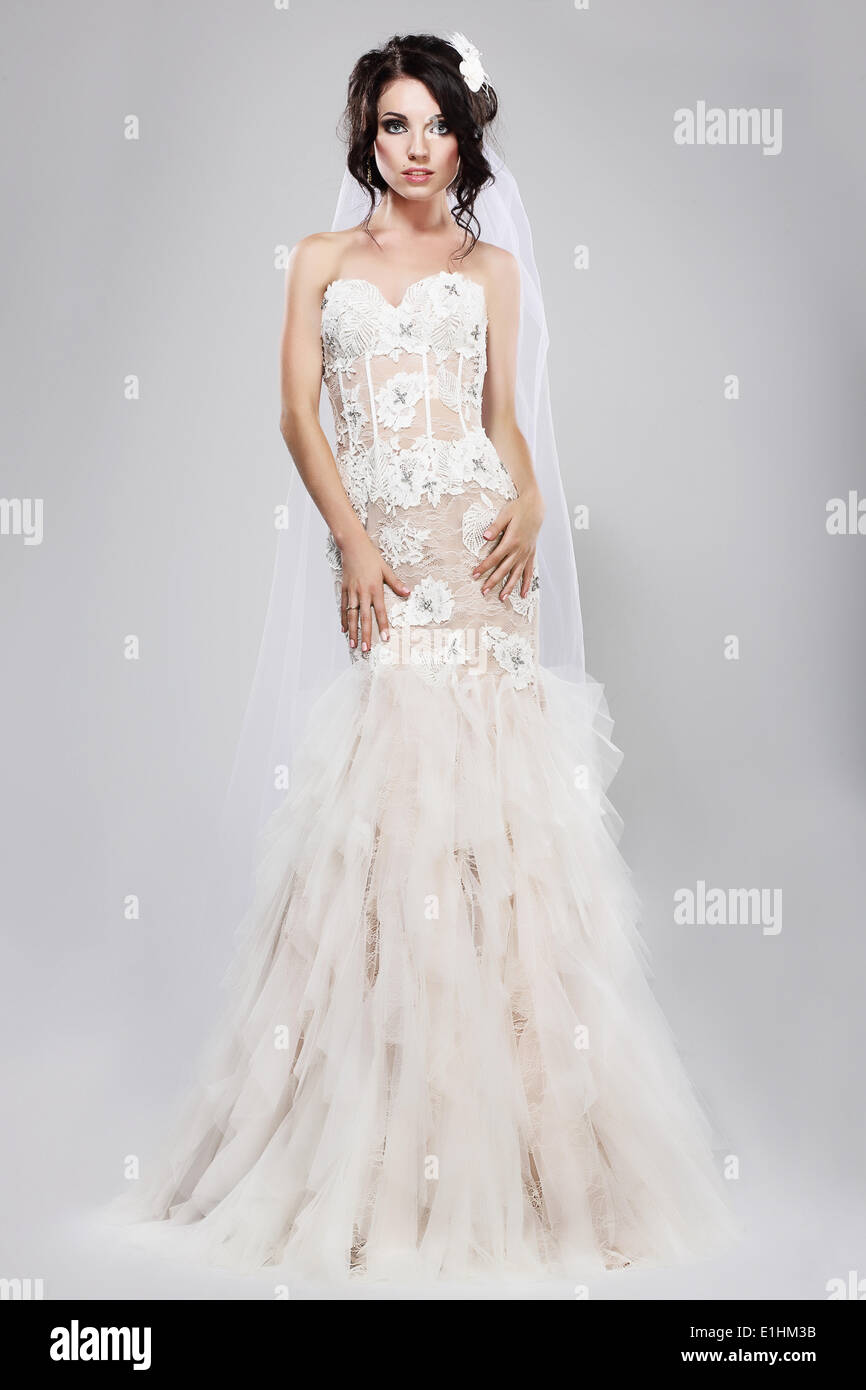 Espousal. Genuine Gorgeous Bride in Long White Bridal Dress. Wedding ...