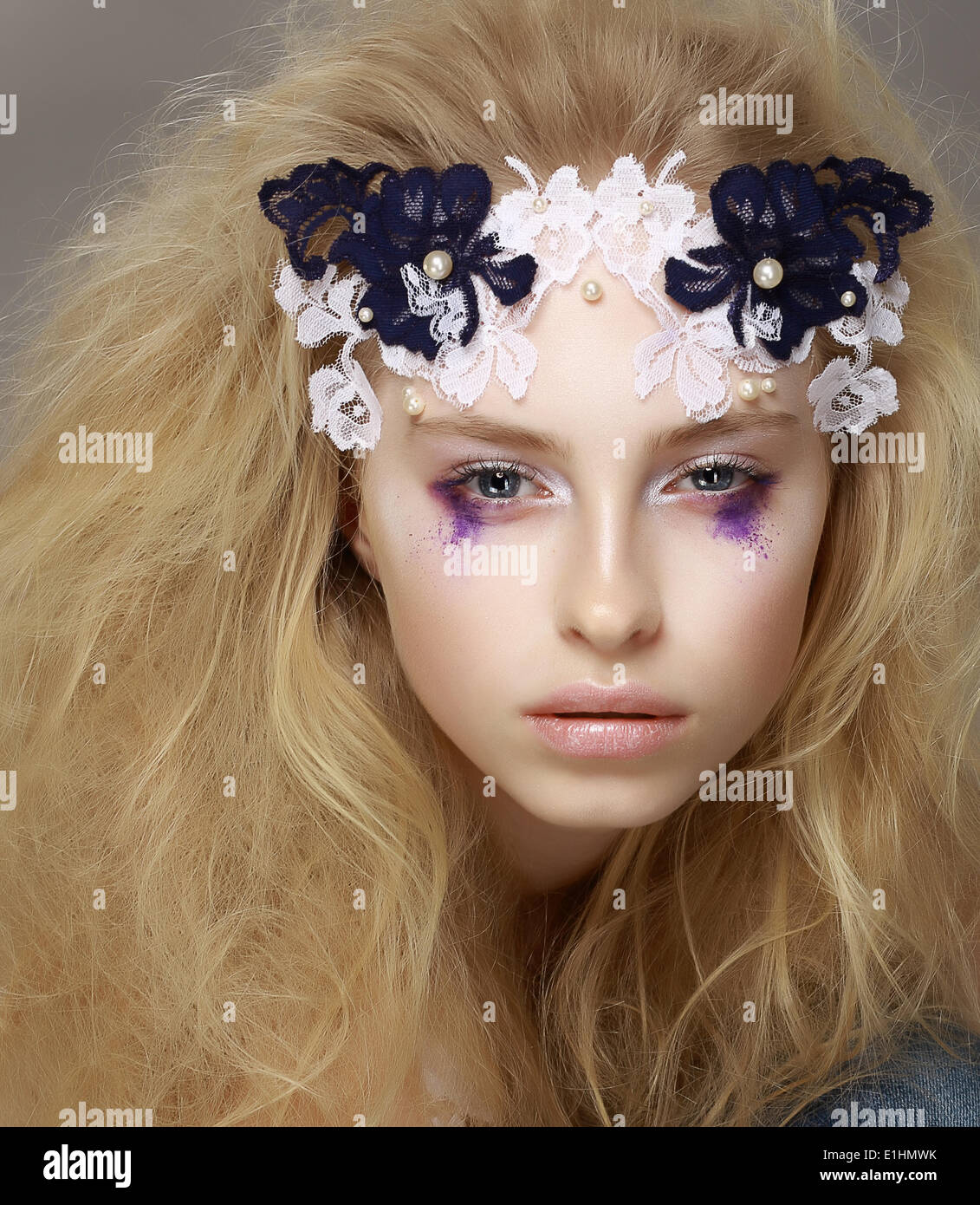 Modern makeup hi-res stock photography and images - Alamy