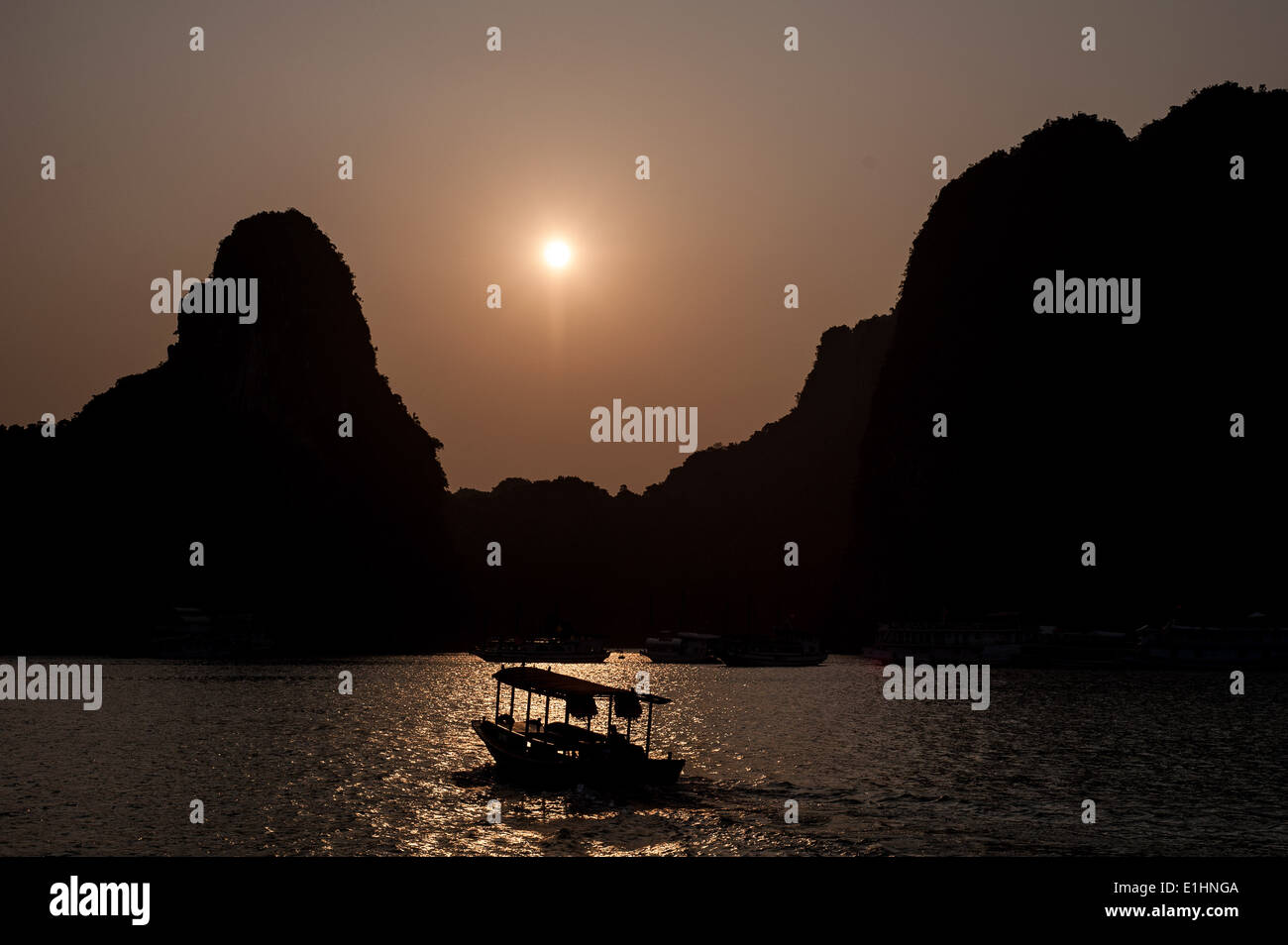 Golden sunrise vietnam hi-res stock photography and images - Alamy