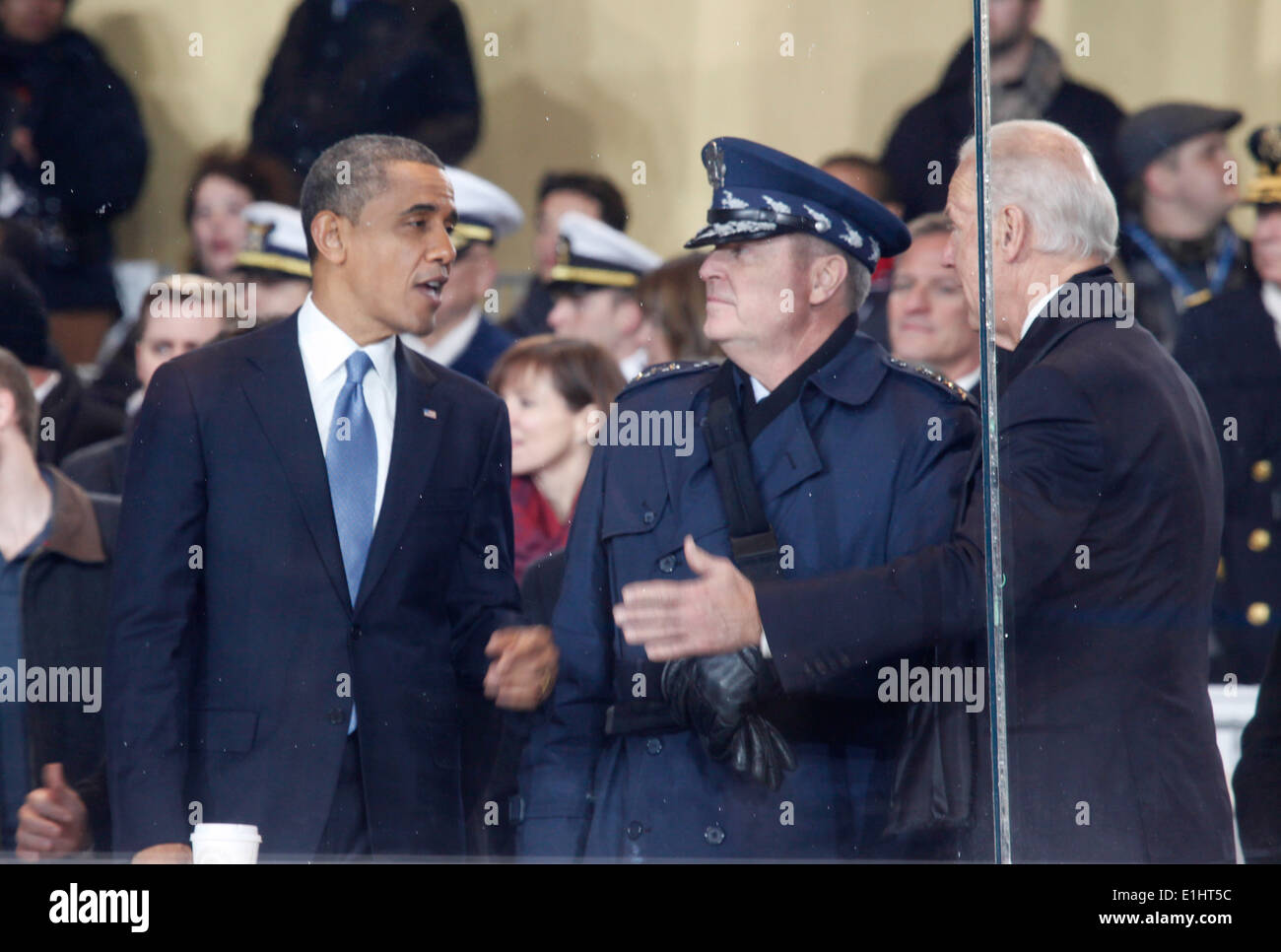 U.S. President Barack Obama, left, and Vice President Joe Biden, right ...