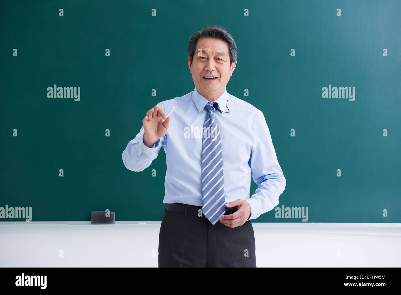 Chinese professor hi-res stock photography and images - Alamy