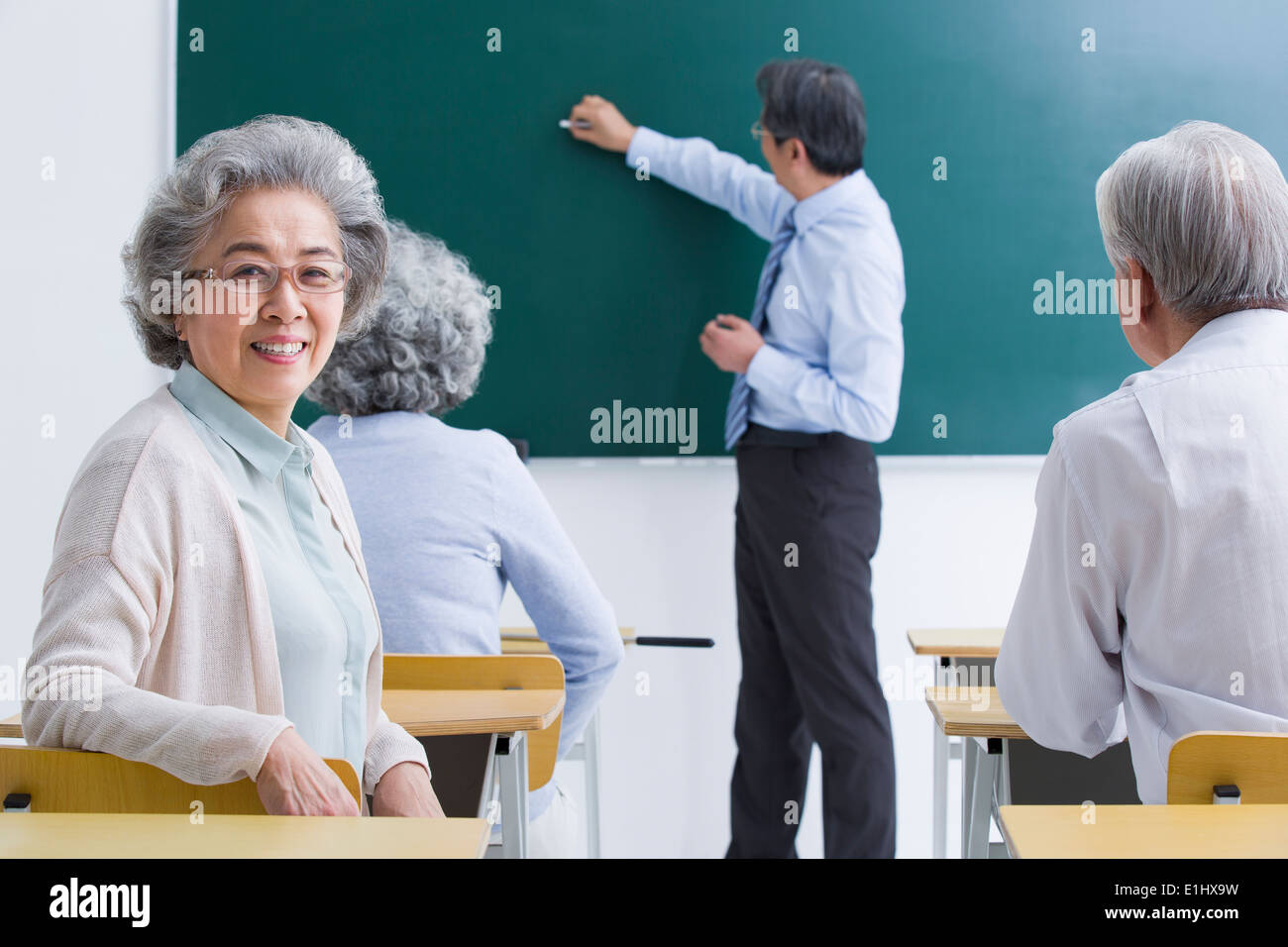 Chinese senior school hi-res stock photography and images - Alamy
