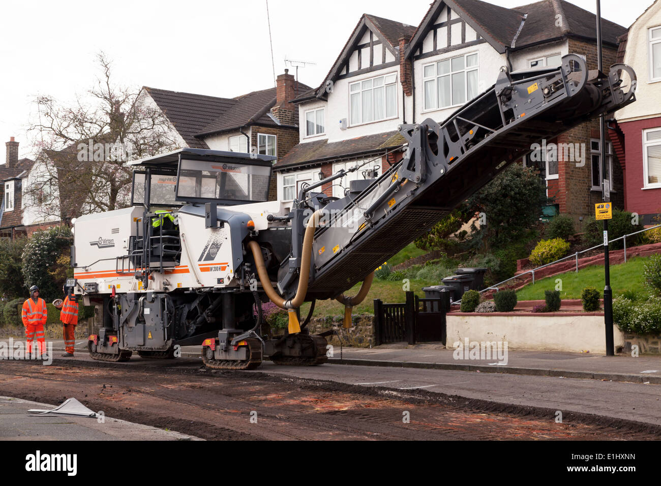 Road resurfacing roadworks hi-res stock photography and images - Alamy