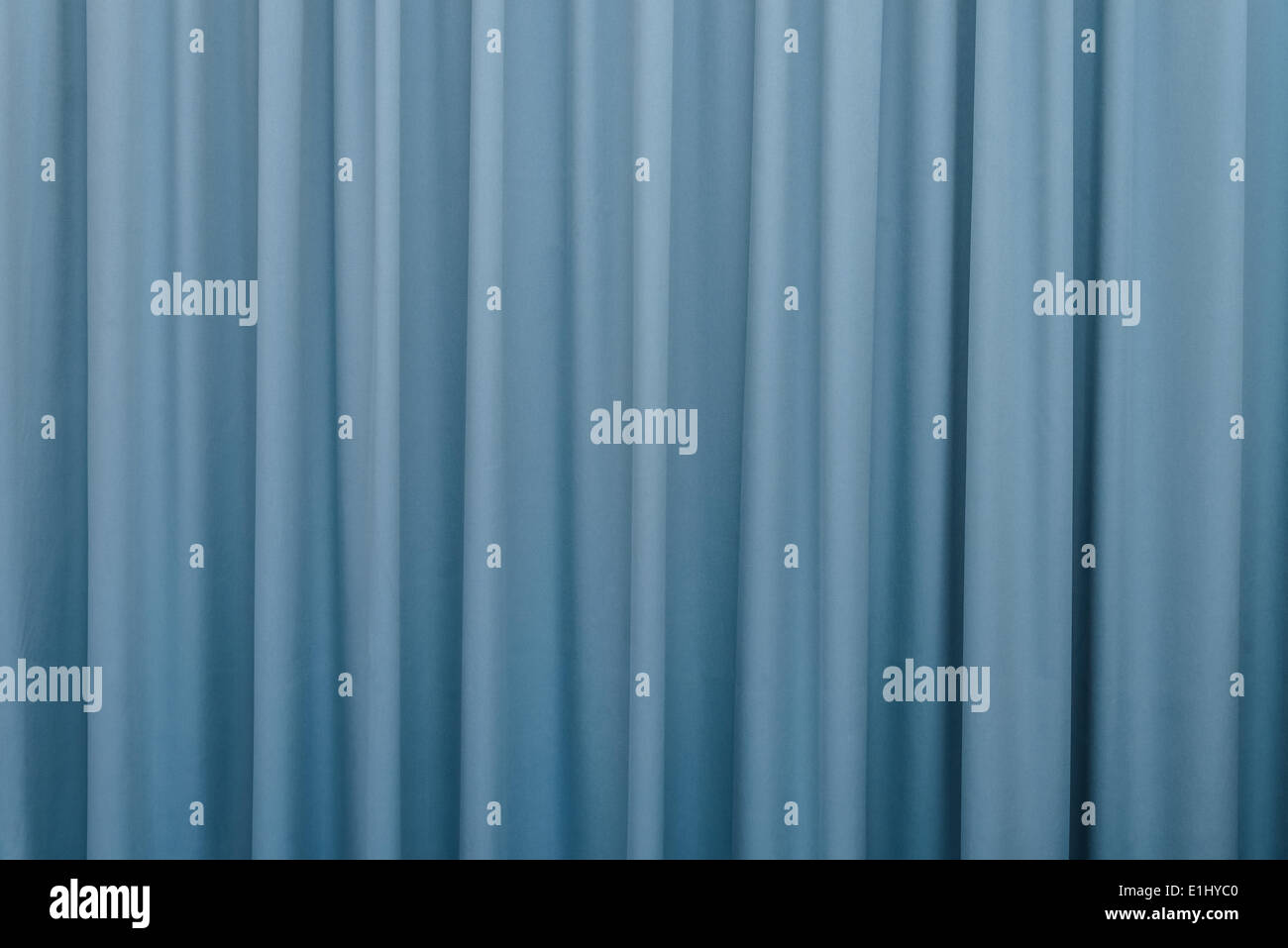 Full curtains hi-res stock photography and images - Alamy