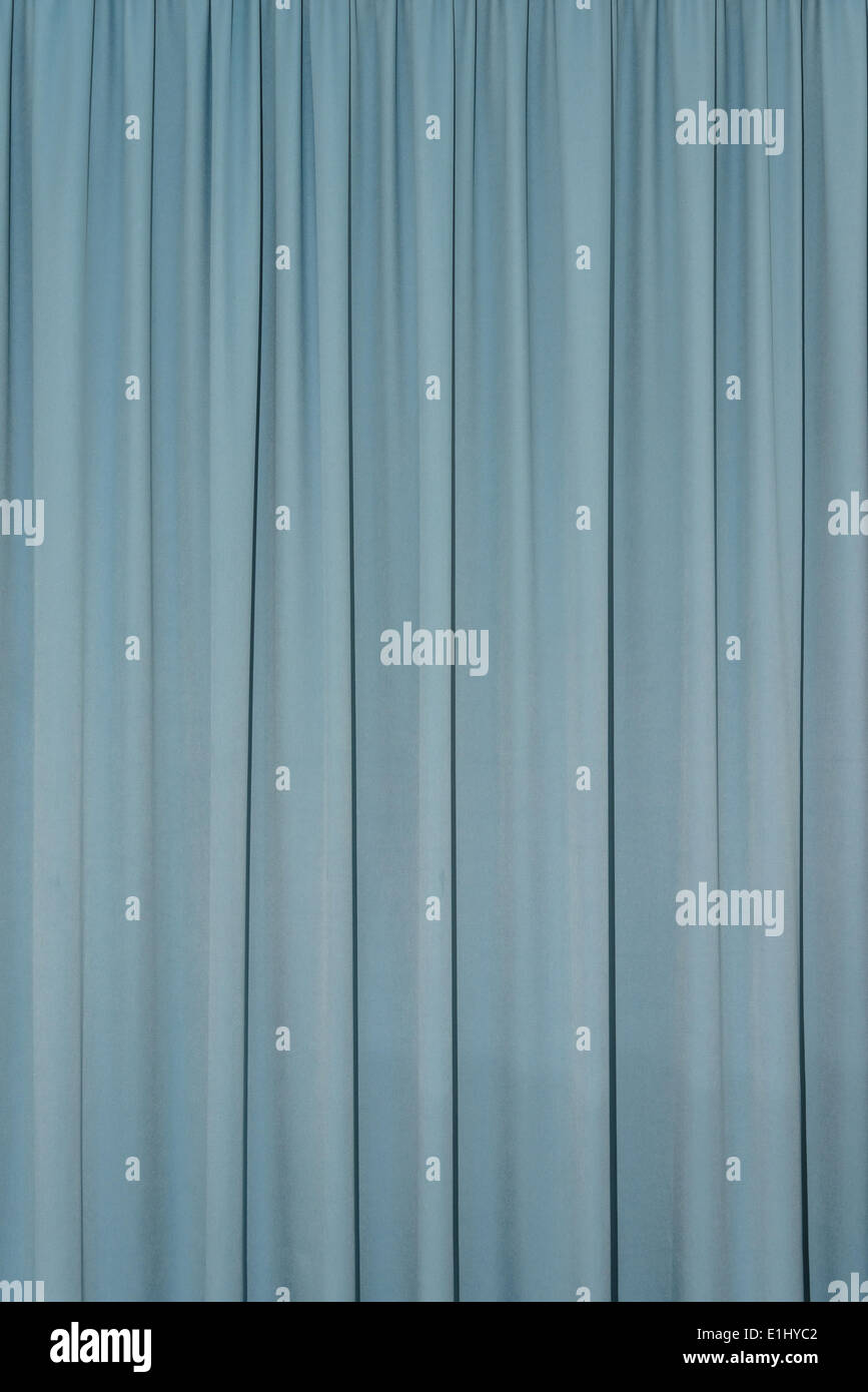 Full curtains hi-res stock photography and images - Alamy
