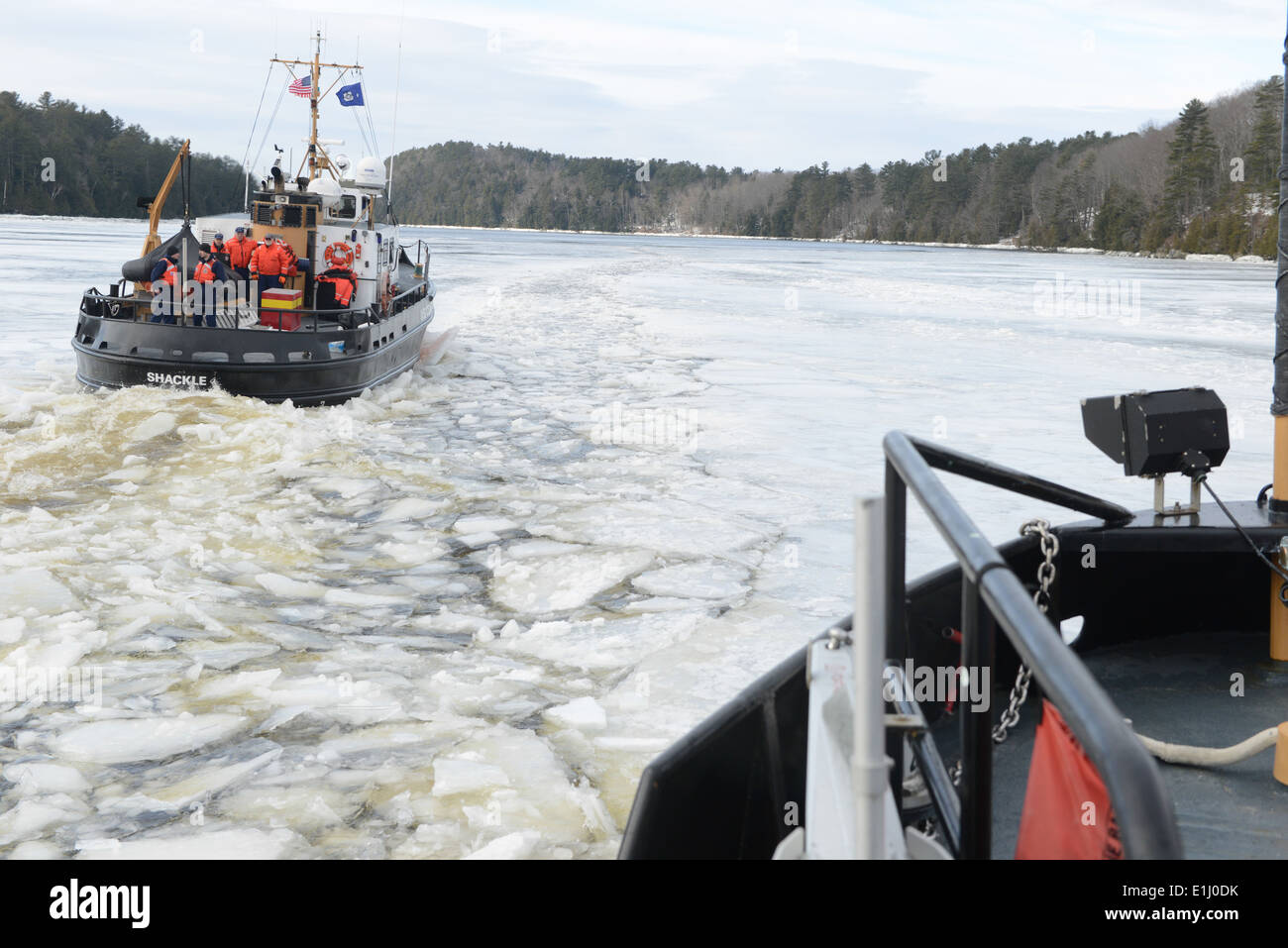 U.S. Coast Guard 65-Foot small harbor tug boats USCGC Tackle (WYTL ...