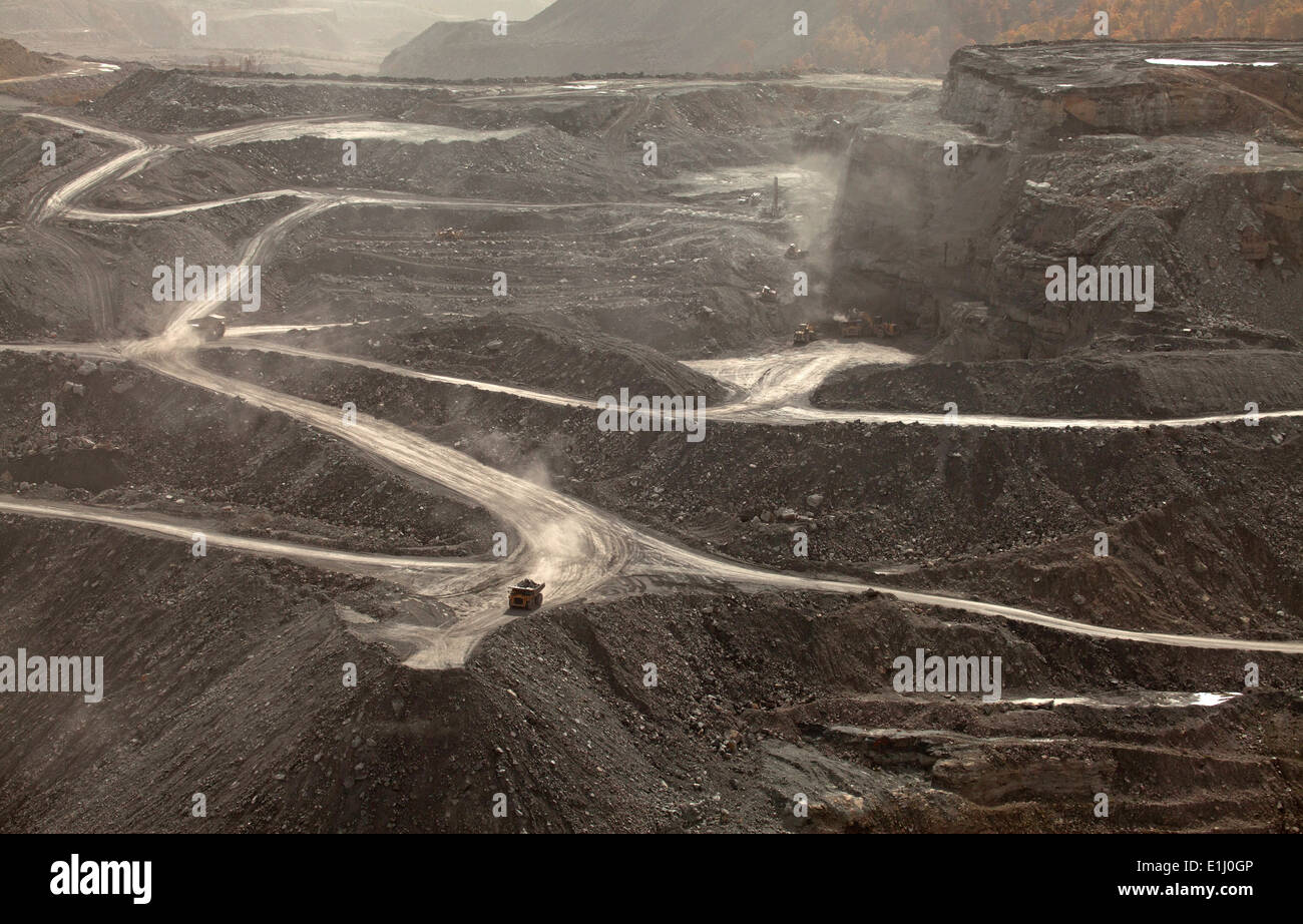 Mountaintop removal wise virginia appalachia appalachian Stock Photo ...