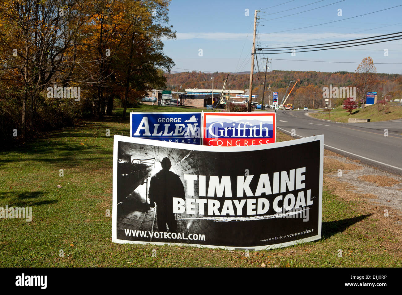 Billboard removal hi-res stock photography and images - Alamy
