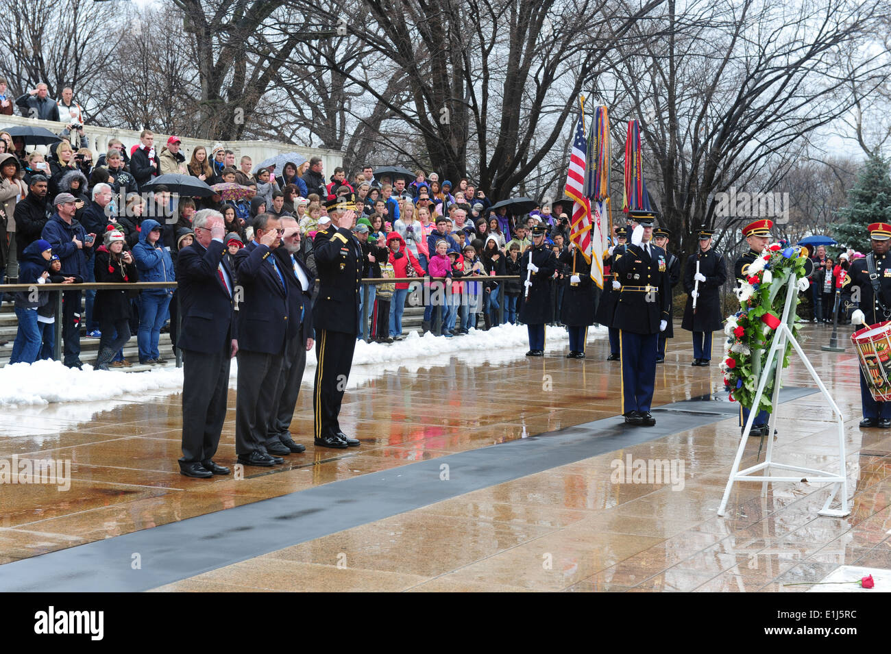 U.S. Army Maj. Gen. Michael S. Linnington, the commanding general of ...