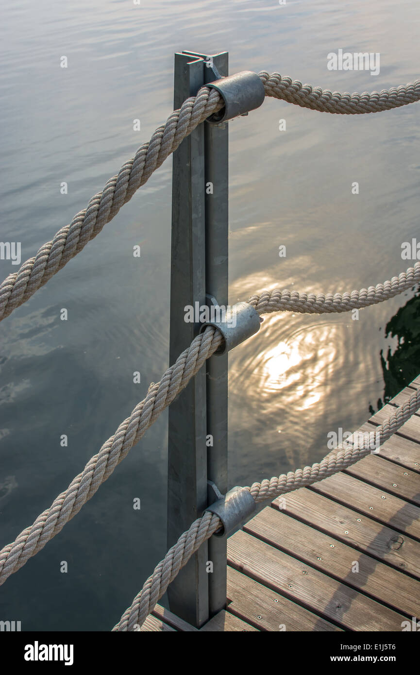 Thick ropes hi-res stock photography and images - Alamy