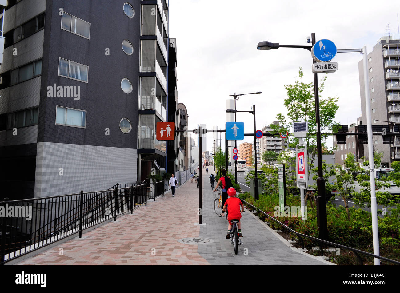 Sign of cycling path,Shibuya,Tokyo,Japan Stock Photo - Alamy