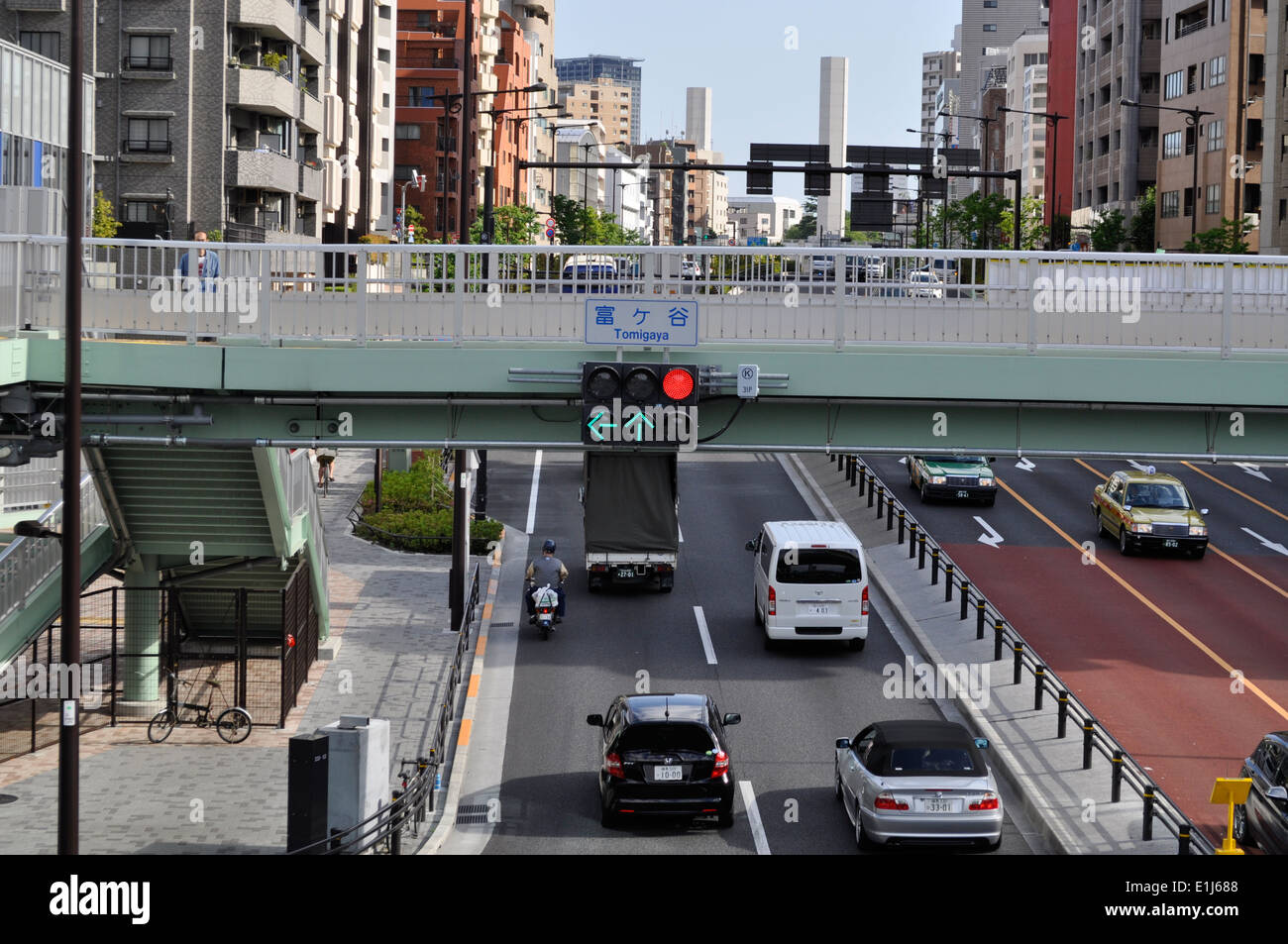 Tokyo traffic sign hi-res stock photography and images - Alamy