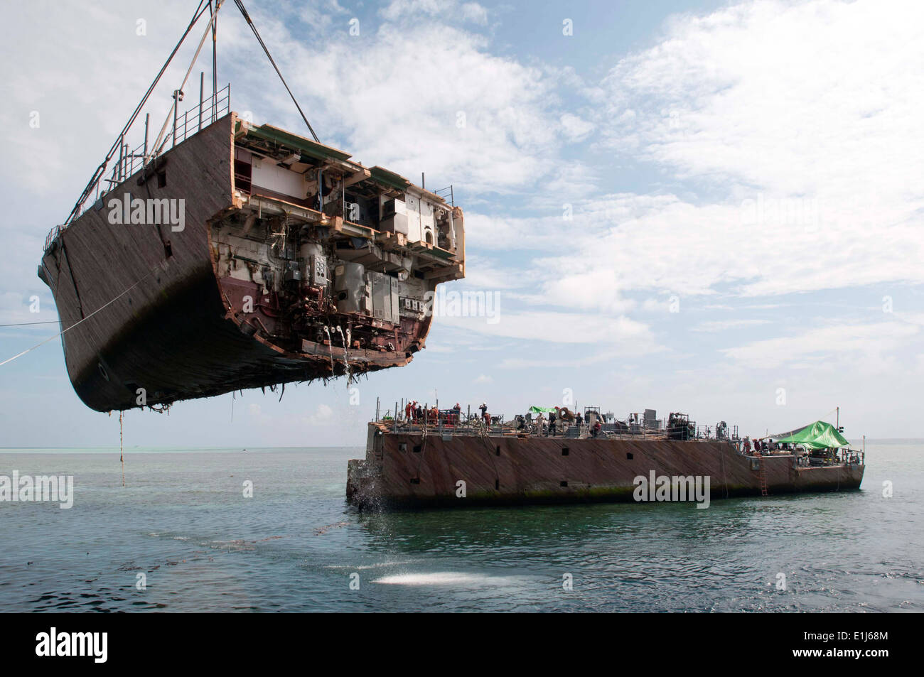 Former mine countermeasures ship hi-res stock photography and images ...