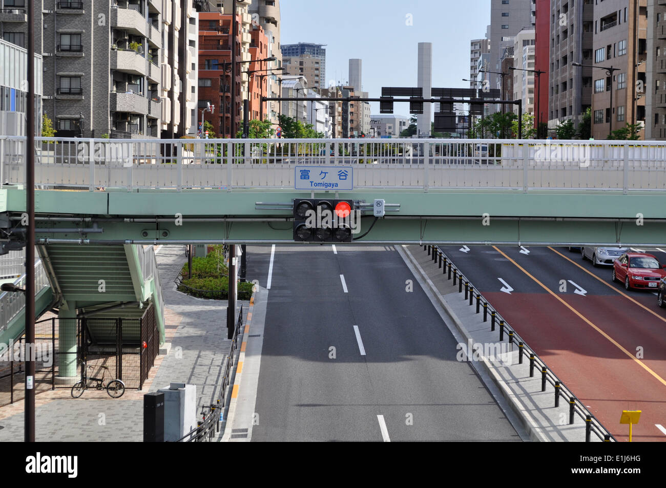 Tokyo traffic sign hi-res stock photography and images - Alamy