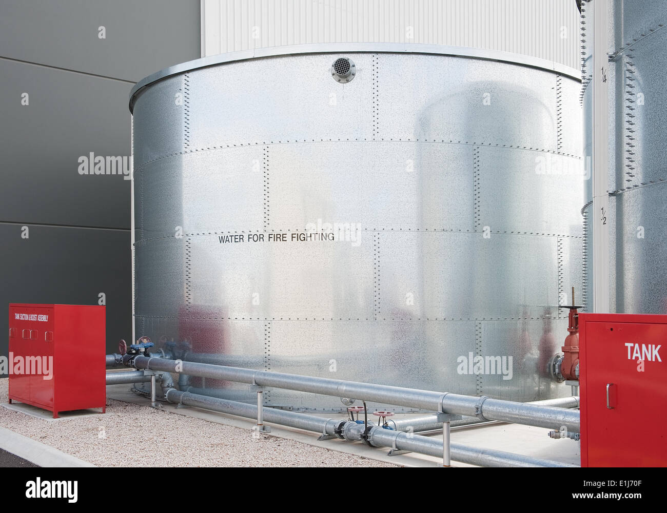 Circular water tank hi-res stock photography and images - Alamy