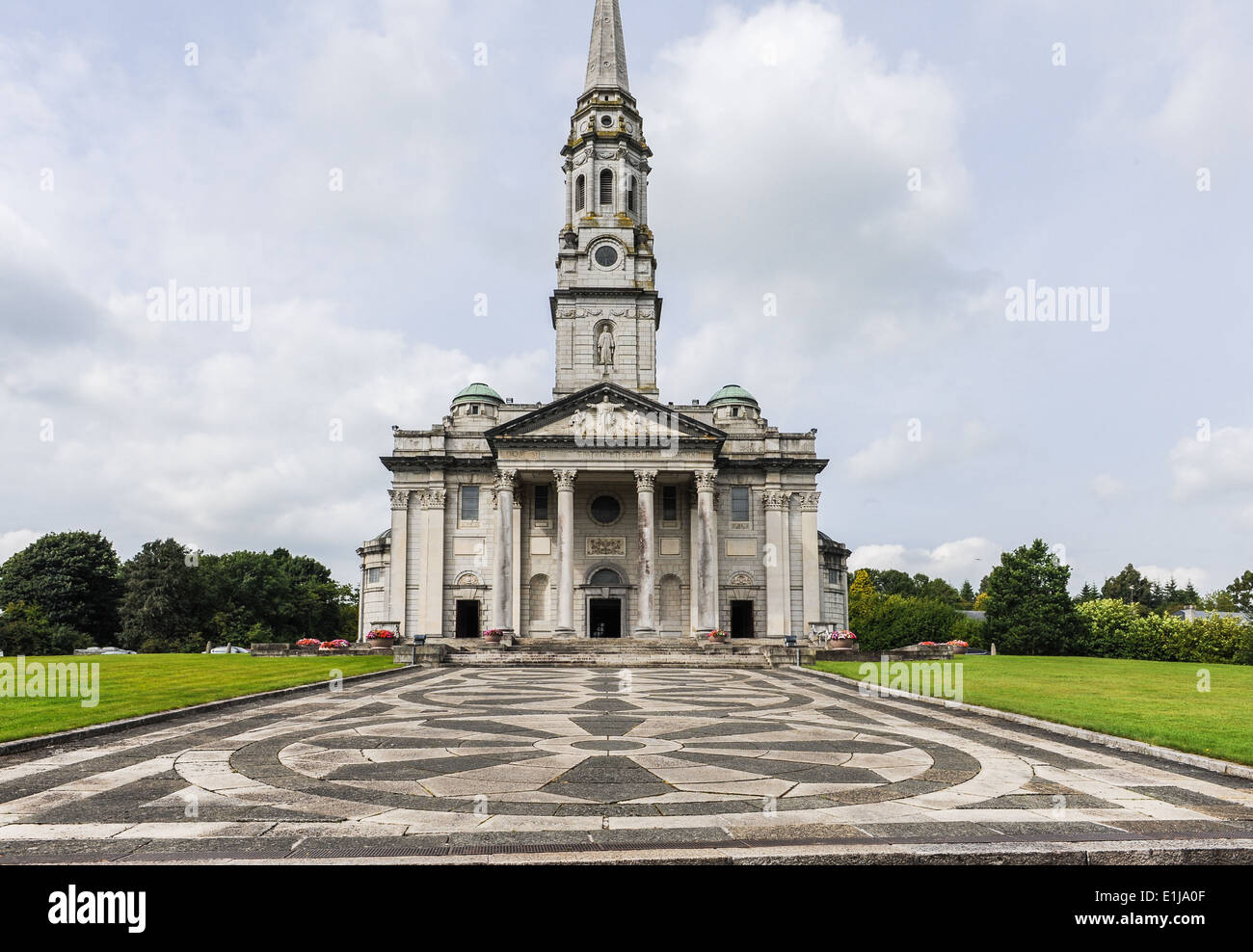 Cathedral cavan hi-res stock photography and images - Alamy