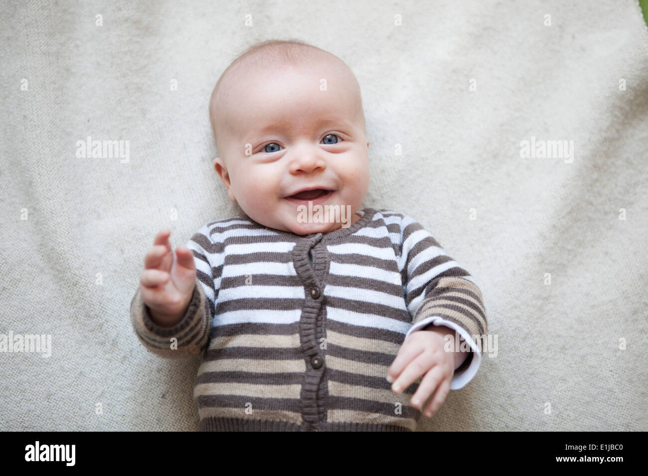 Back view portrait hi-res stock photography and images - Alamy