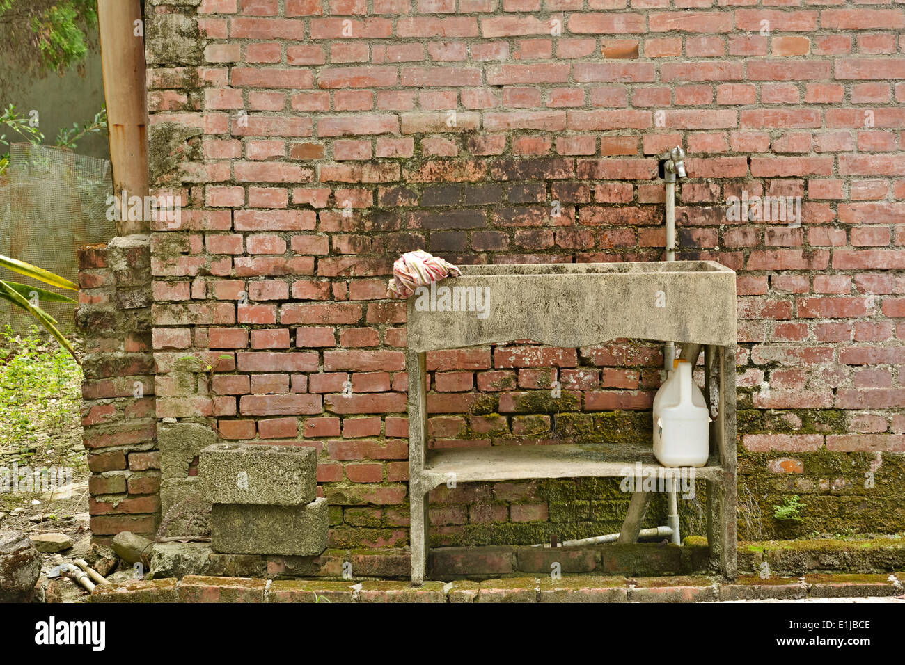 Old ruined house Stock Photo - Alamy