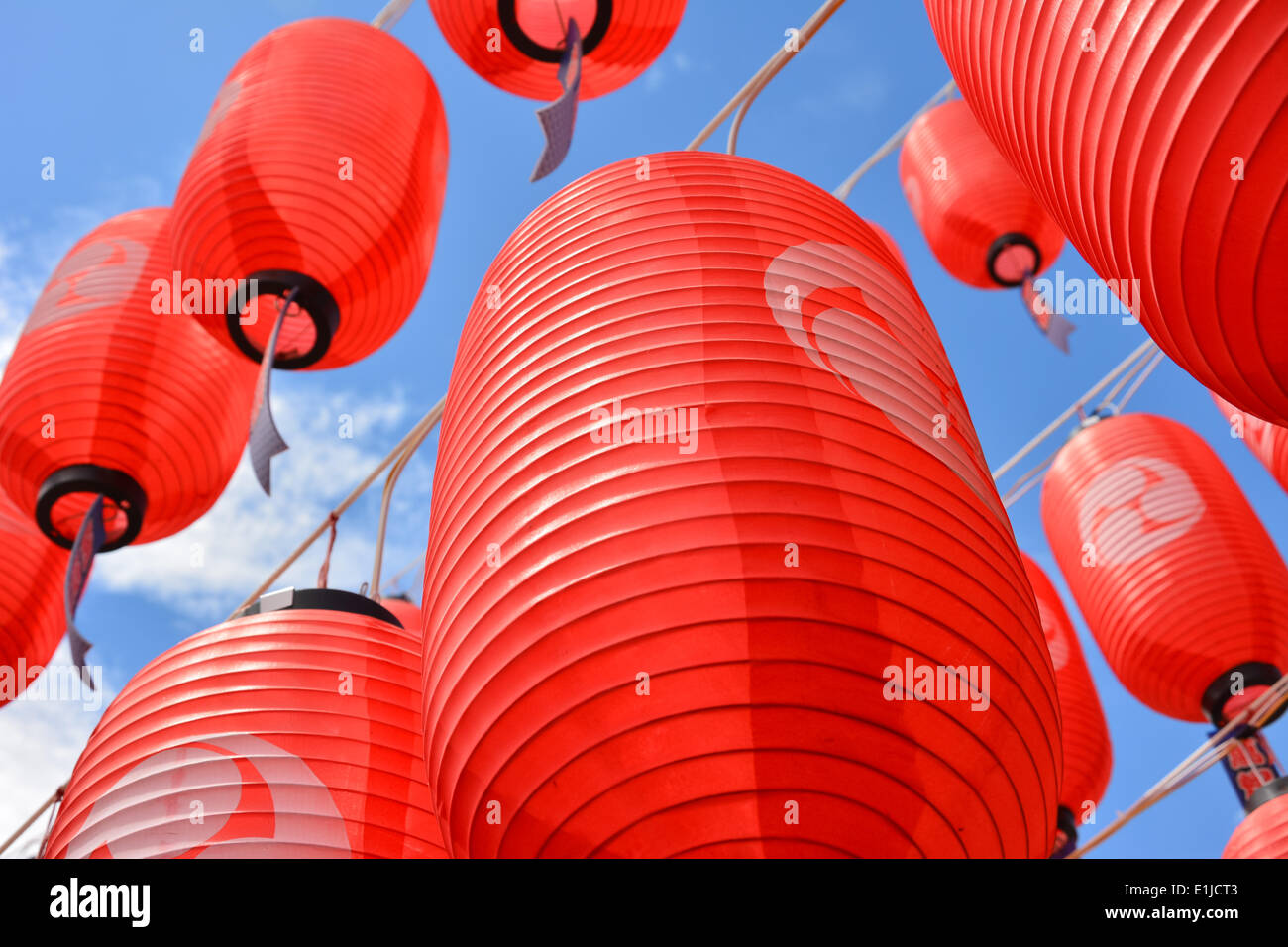 Lanterns red hi-res stock photography and images - Alamy
