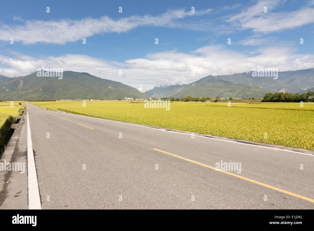 Road in rural Stock Photo - Alamy
