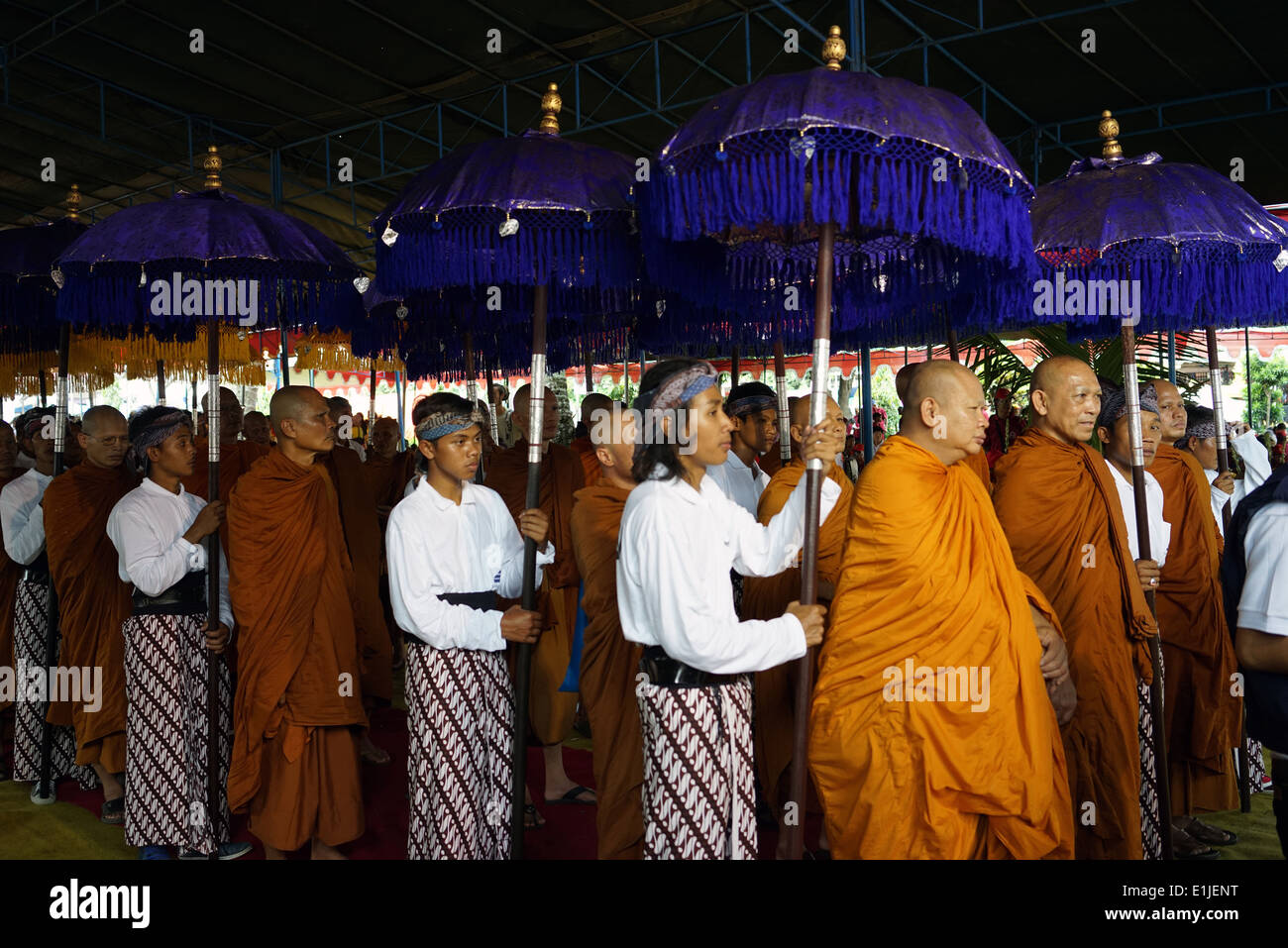 Monks leaving Mendut temple to walk to Borobudur temple on Vesak Day ...