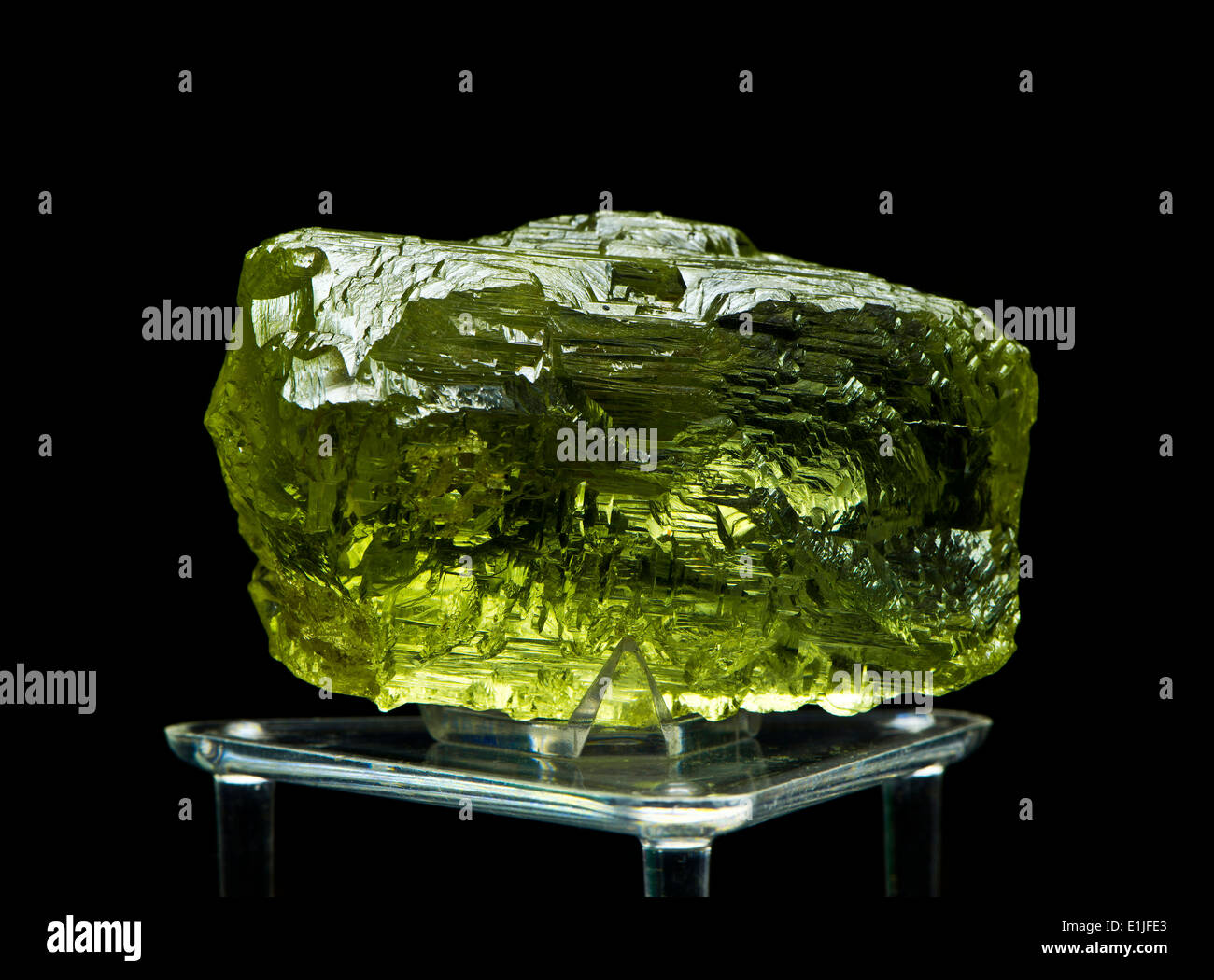 Yellow quartz hi-res stock photography and images - Alamy
