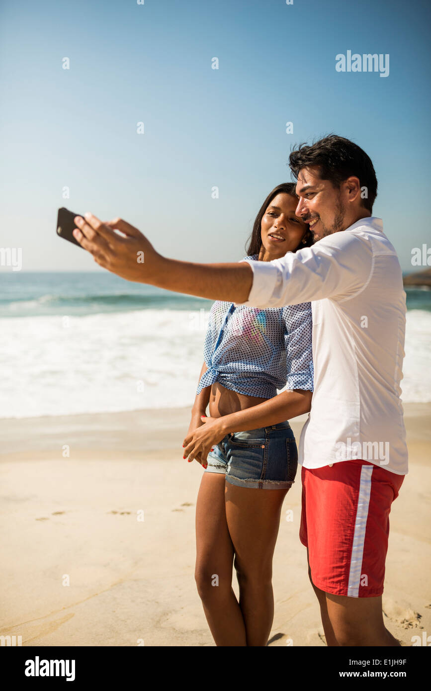 Couple self portrait beach hi-res stock photography and images - Alamy