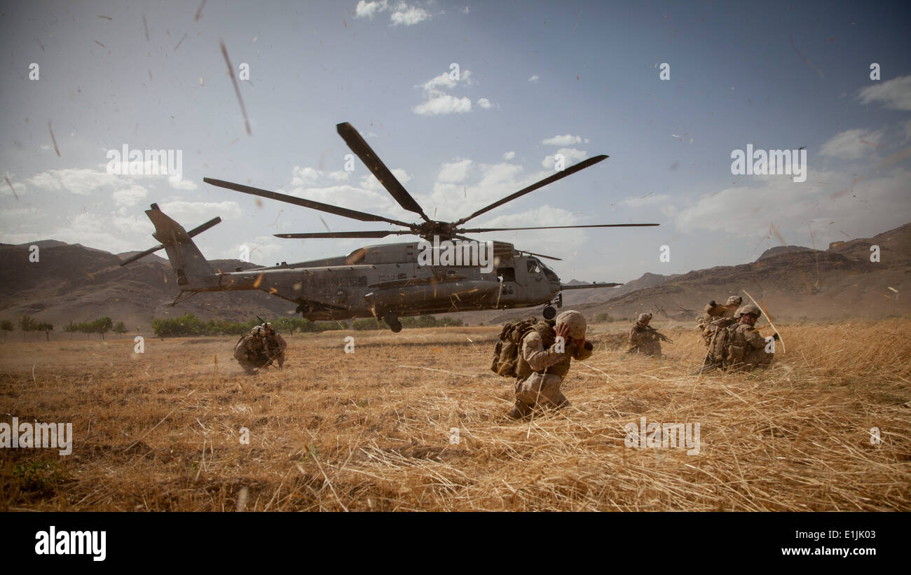 Afghan National Security Forces (ANSF) soldiers and U.S. Marines with ...