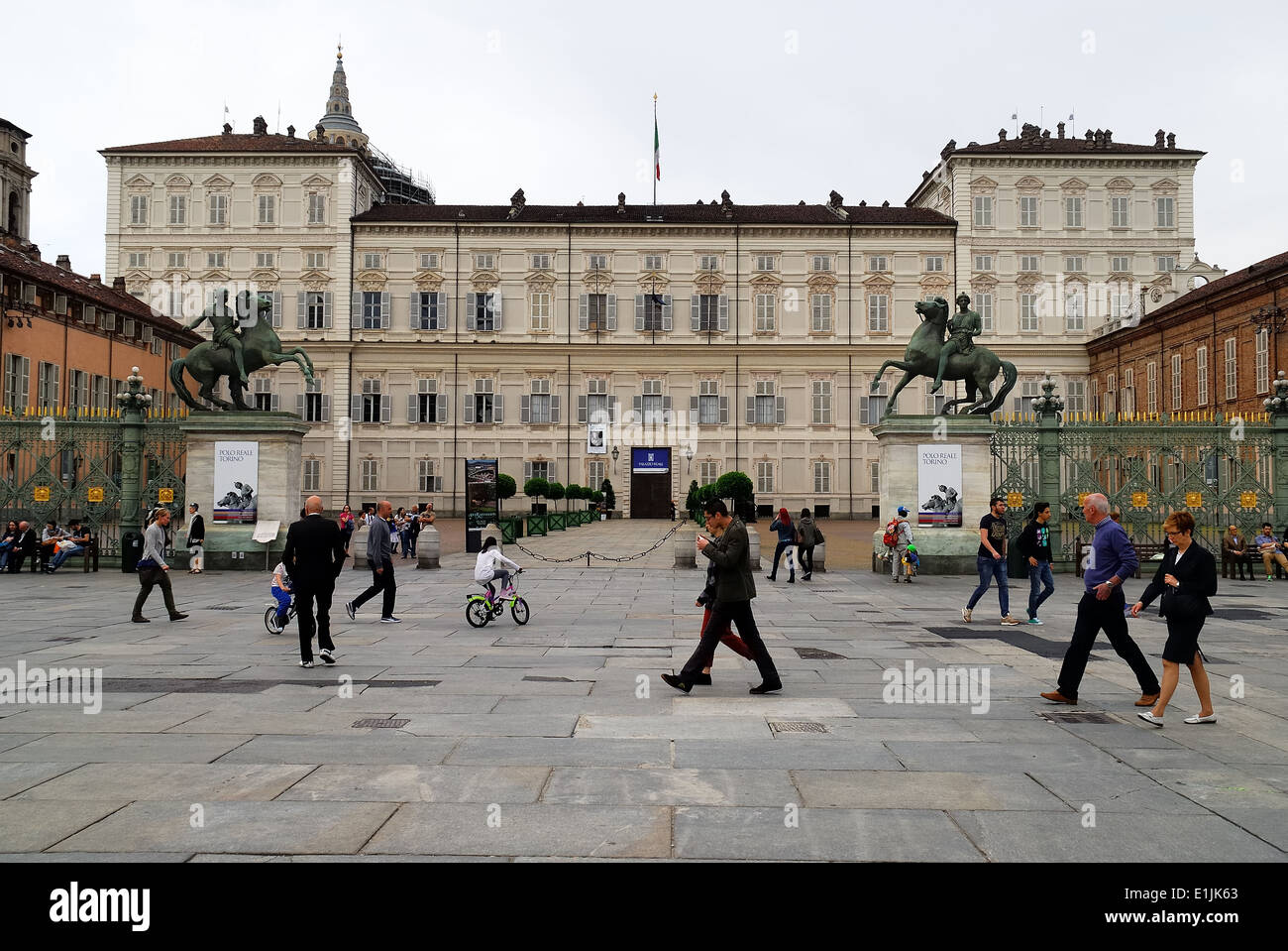 The Royal Palace of Turin (Italian: Palazzo Reale di Torino) is a ...