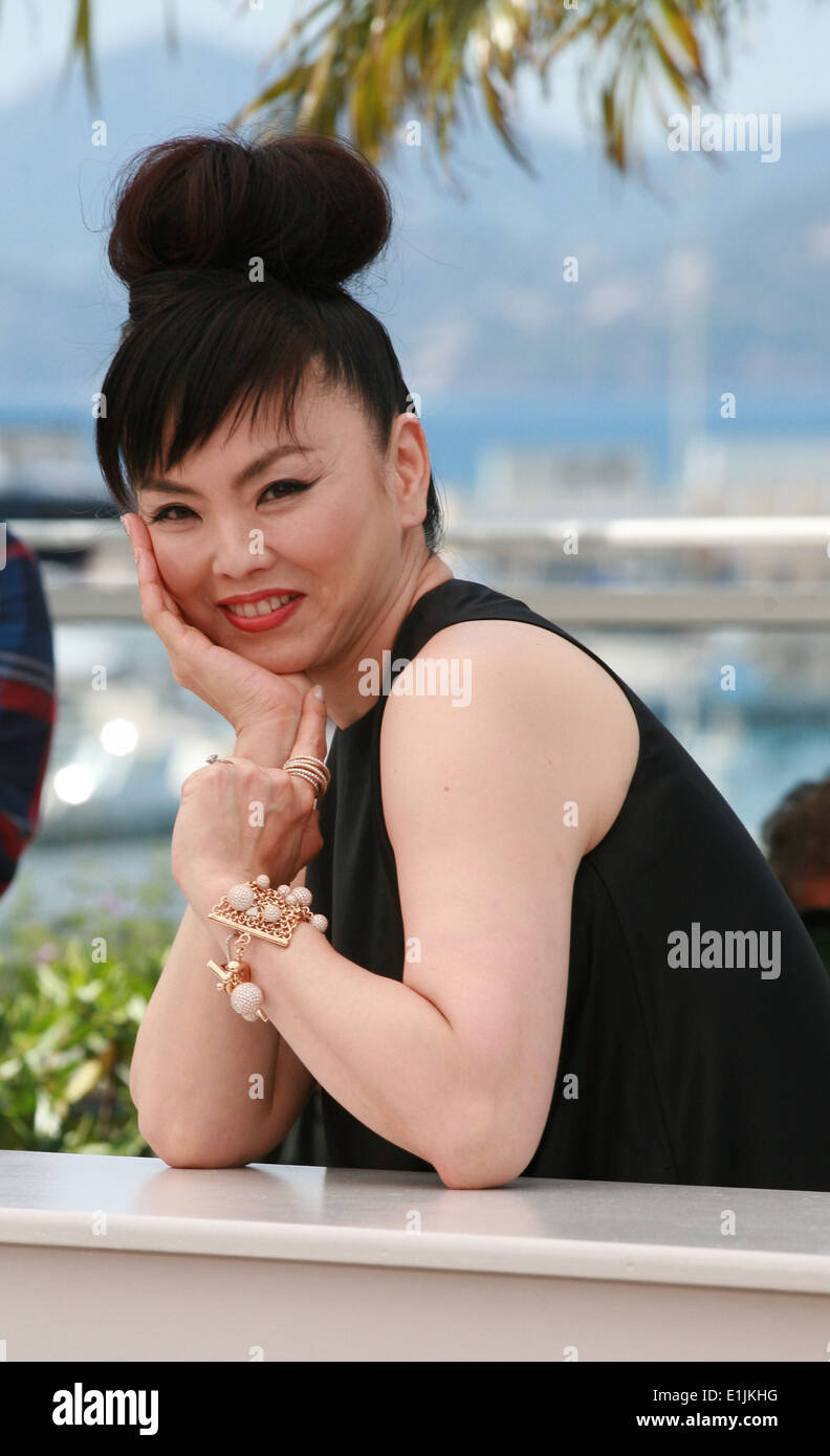 Miyuki matsuda hi-res stock photography and images - Alamy