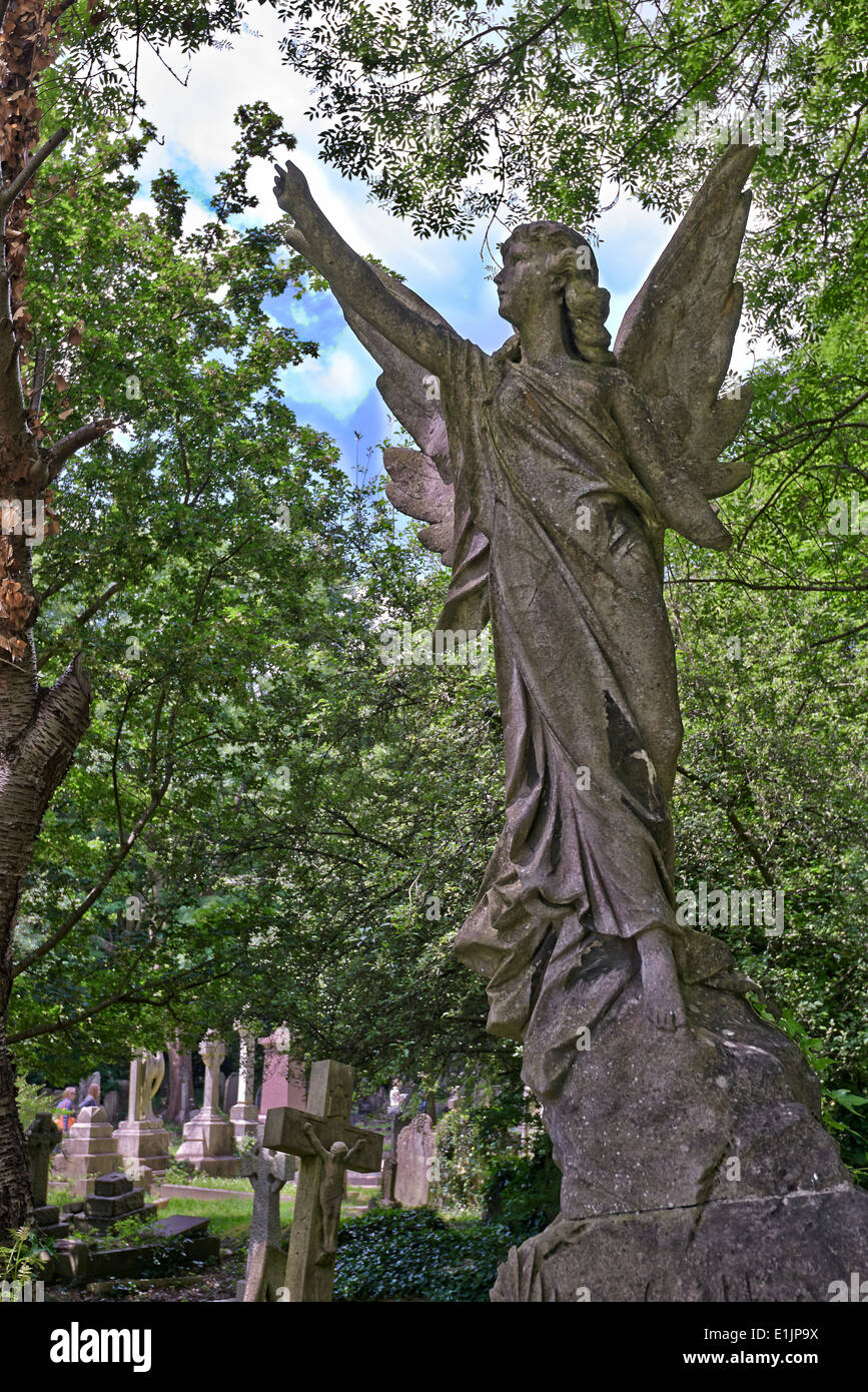 Highgate Cemetery London Stock Photo - Alamy