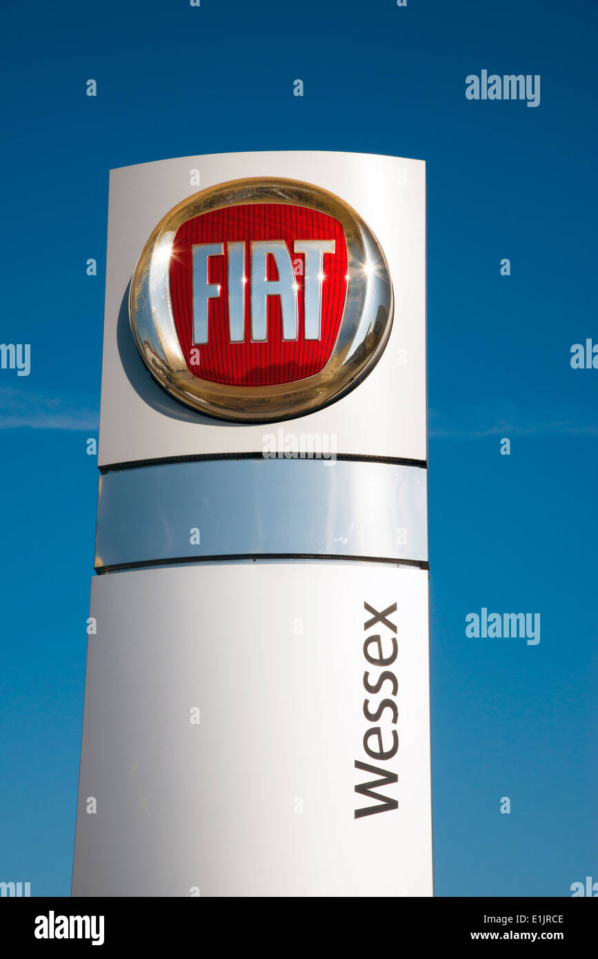 Fiat sign hi-res stock photography and images - Alamy