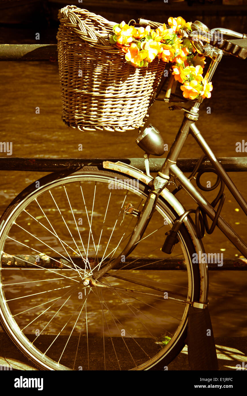 Vintage bicycle full flower hi-res stock photography and images - Alamy