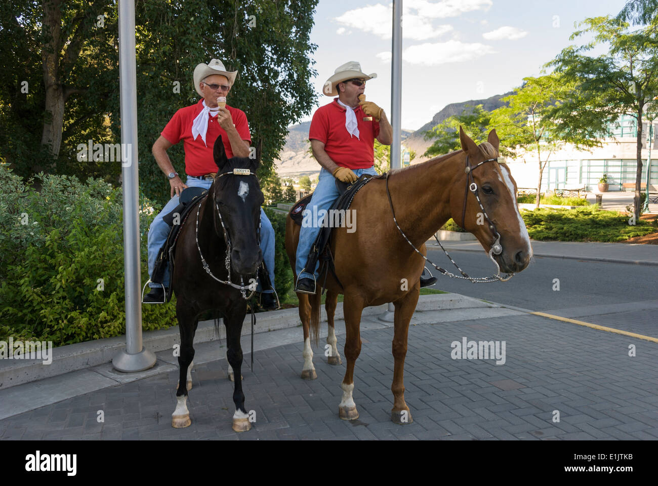 Mounted patrol hi-res stock photography and images - Alamy