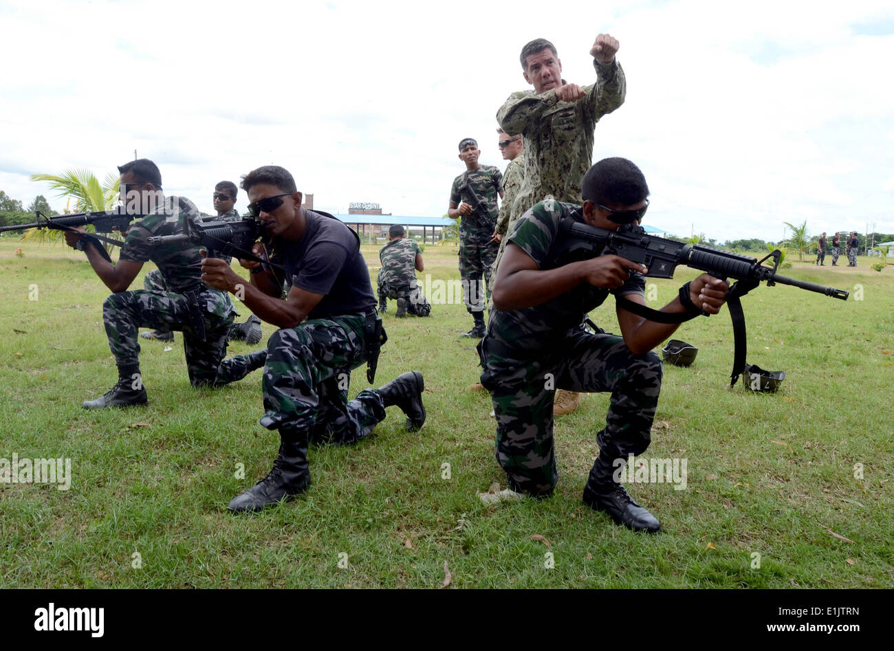 U.S. Navy Electrician?s Technician 1st Class Anthony Nekervis, standing ...