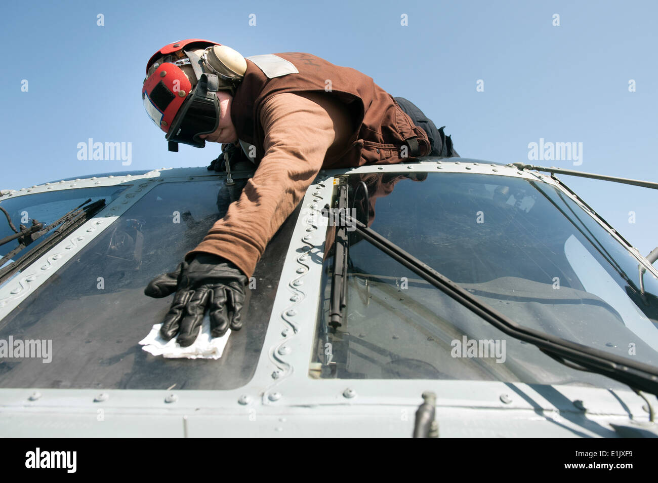 Jcccproduct u s navy aviation electricians mate airman bianca robles hi ...