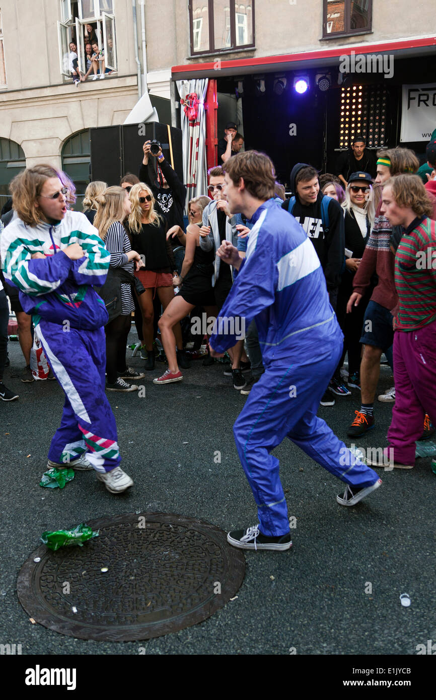 Battle party hi-res stock photography and images - Alamy