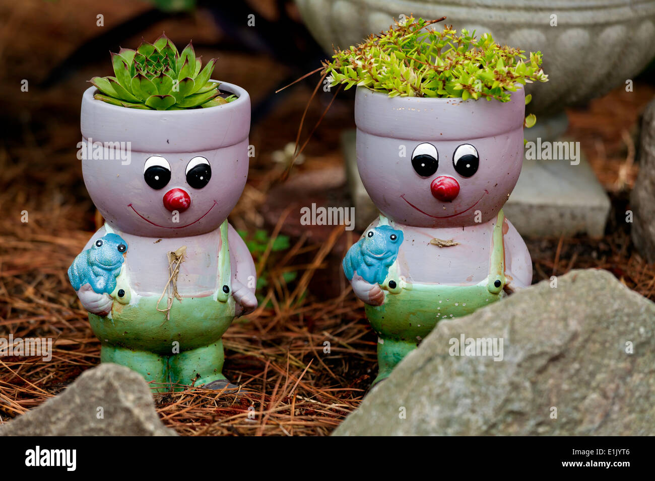 Statues plants hi-res stock photography and images - Alamy