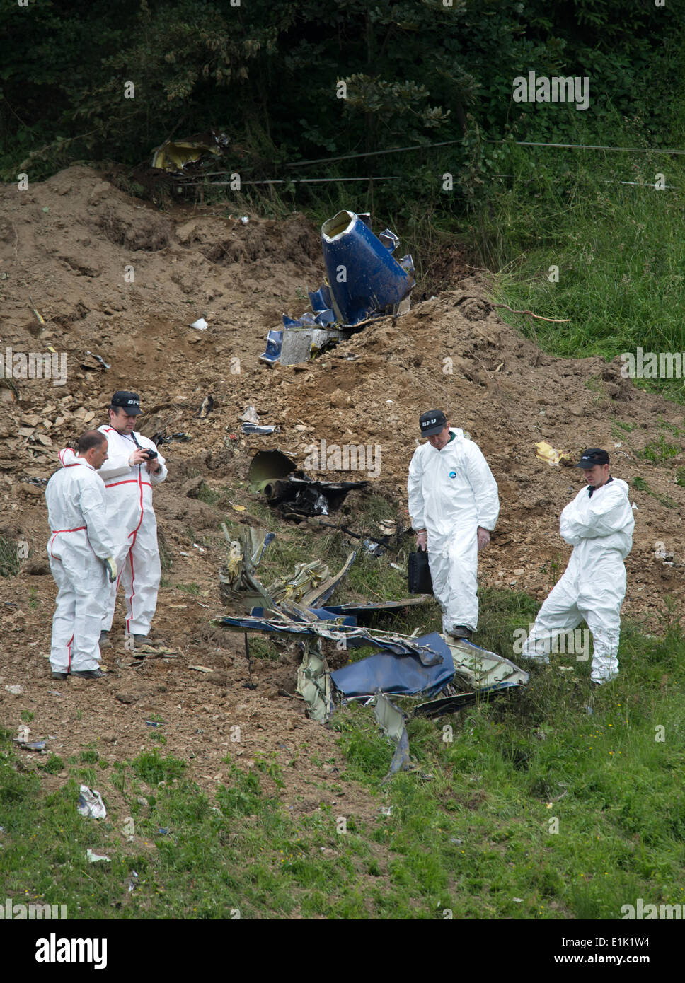 Plane crash investigation hi-res stock photography and images - Alamy