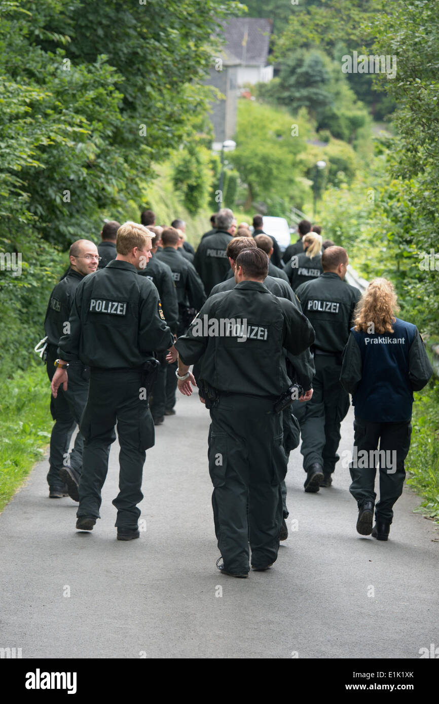 Plane crash bodies hi-res stock photography and images - Alamy