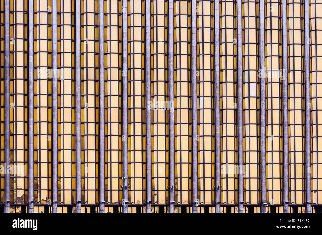 UAE, Dubai, House front with mirrored glass Stock Photo - Alamy