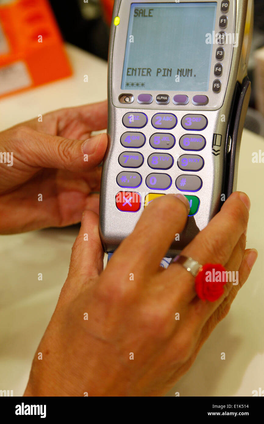 Card payment hi-res stock photography and images - Alamy