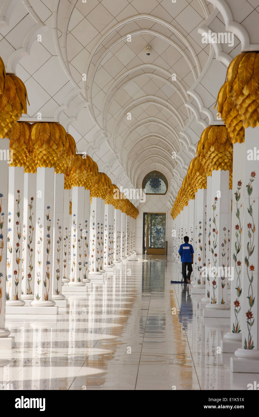 Sheikh Zayed Grand Mosque. The Mosque has 1,096 columns in its exterior ...