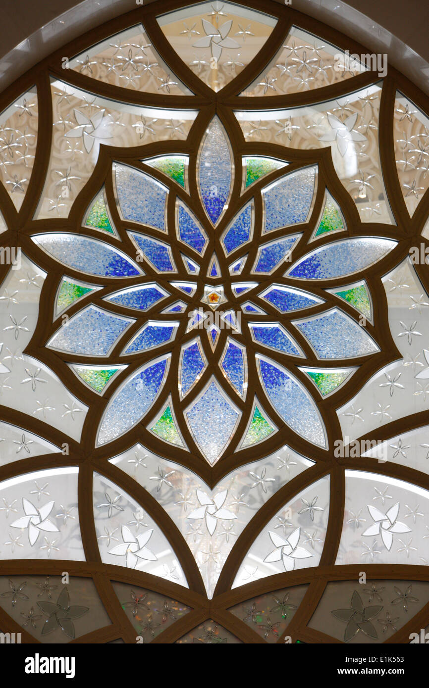 Sheikh Zayed Grand Mosque. Glass window of main hall Stock Photo - Alamy