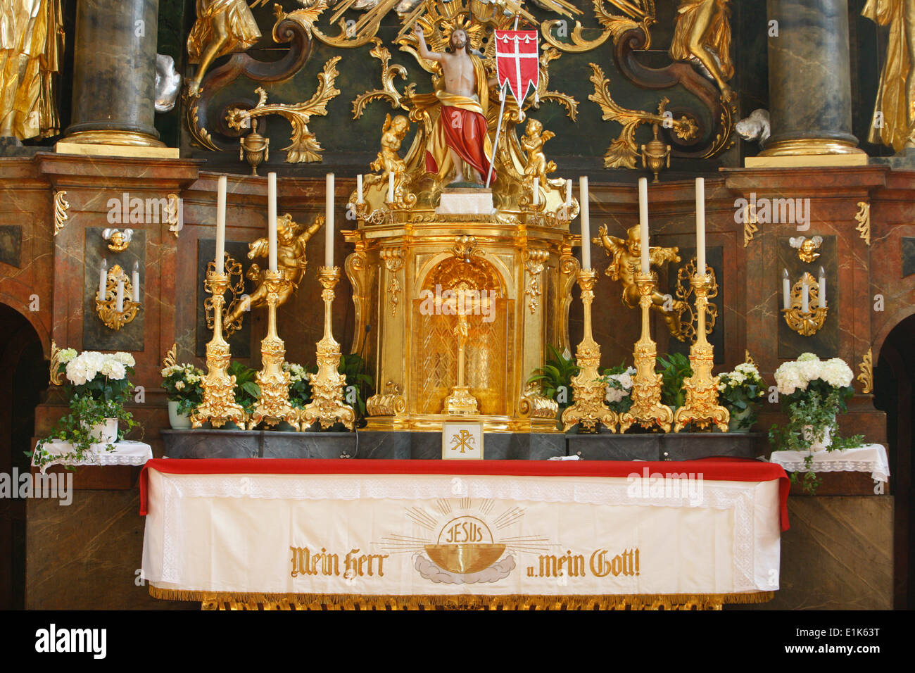 Baroque altar hi-res stock photography and images - Alamy
