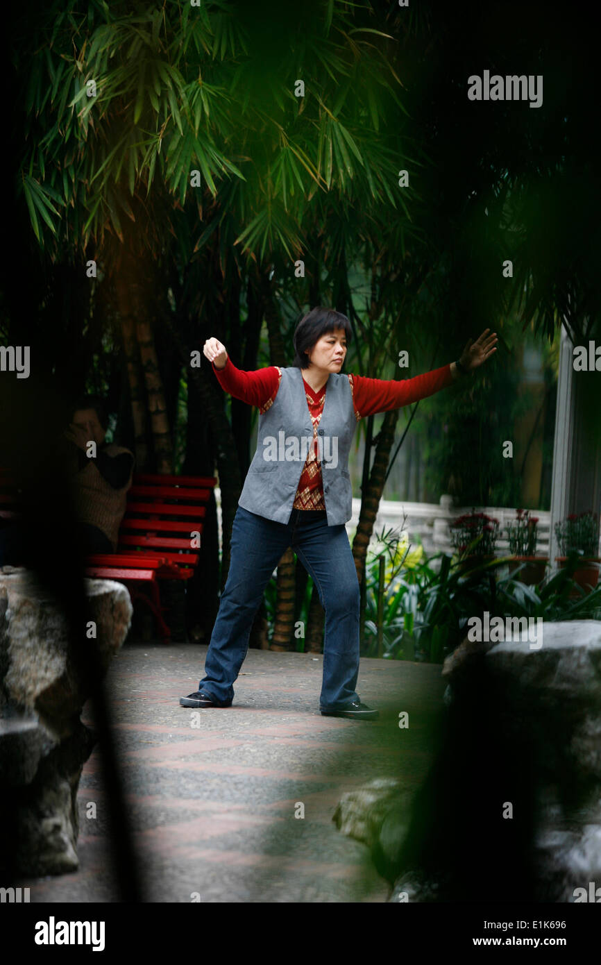 Tai Chi Chuan in Lou Lim Leoc gardens Stock Photo - Alamy