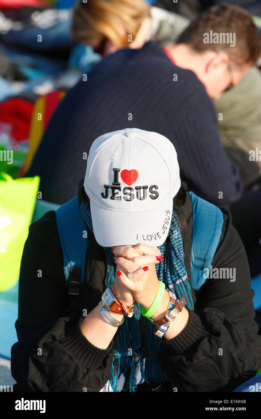 World Youth Day. Young catholic in prayer Stock Photo - Alamy