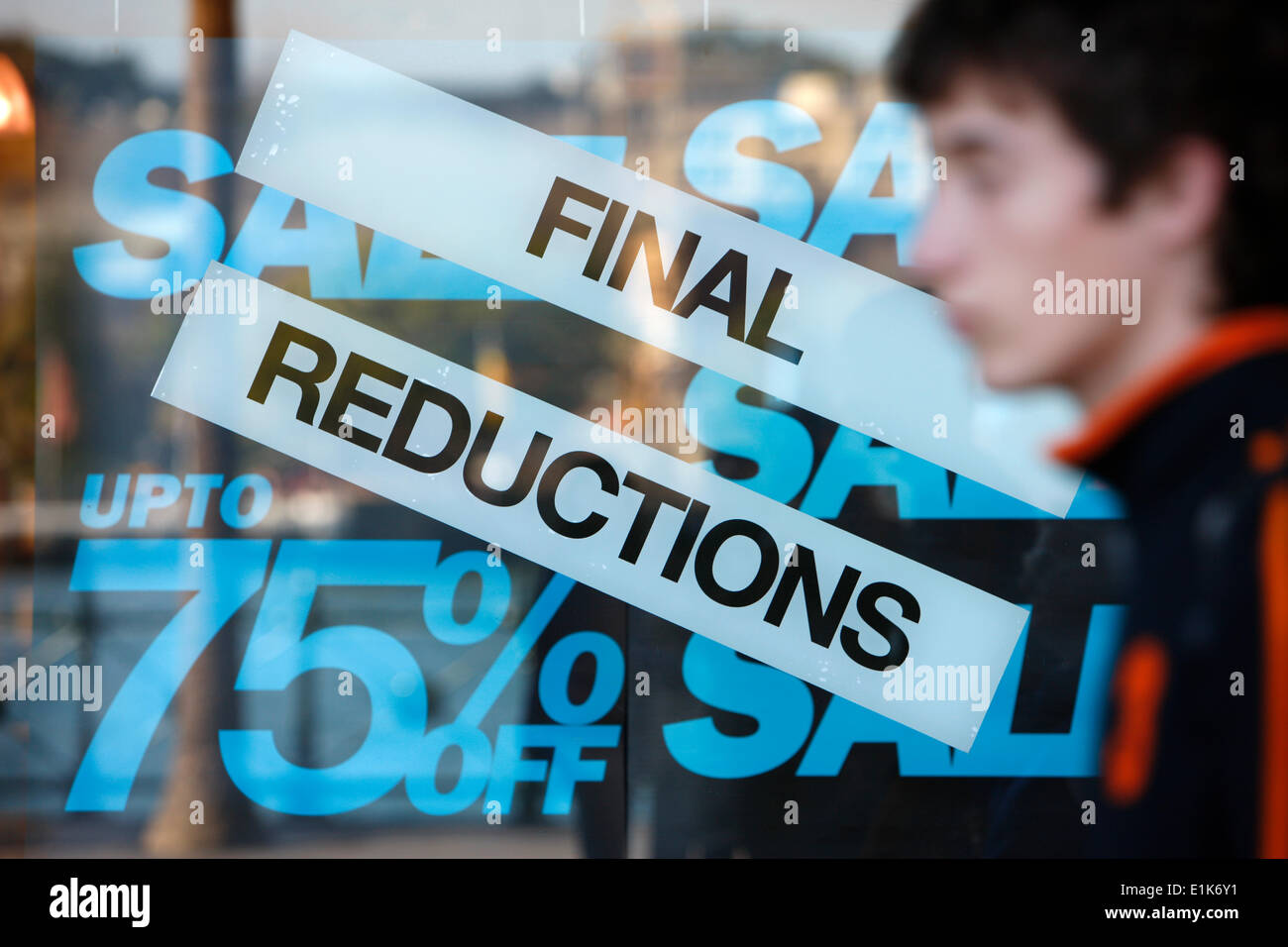Final reductions hi-res stock photography and images - Alamy